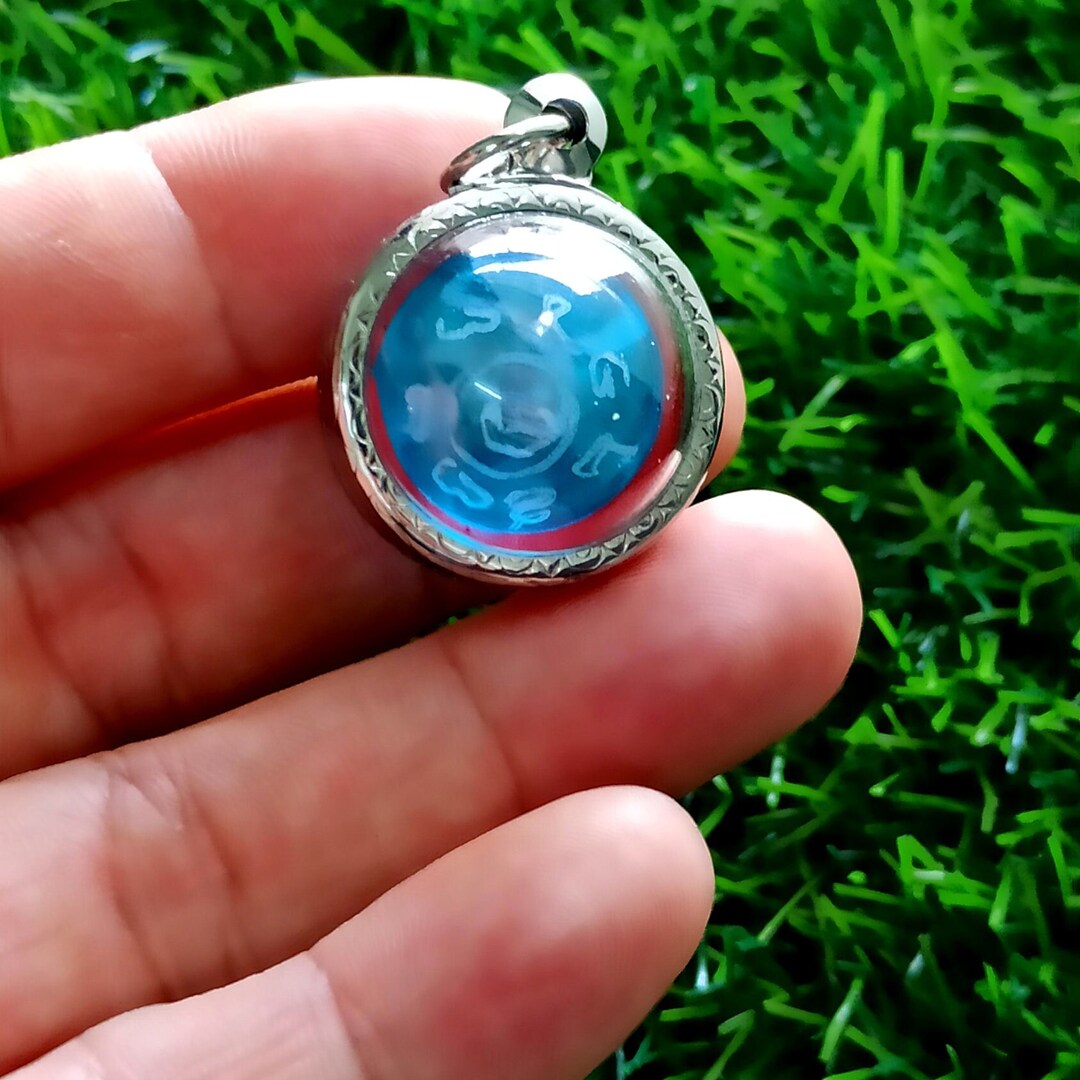 Blue Look Om Buddha Amulet: Lp.doo Wat Sakae Temple, Thailand 1989 - Etsy