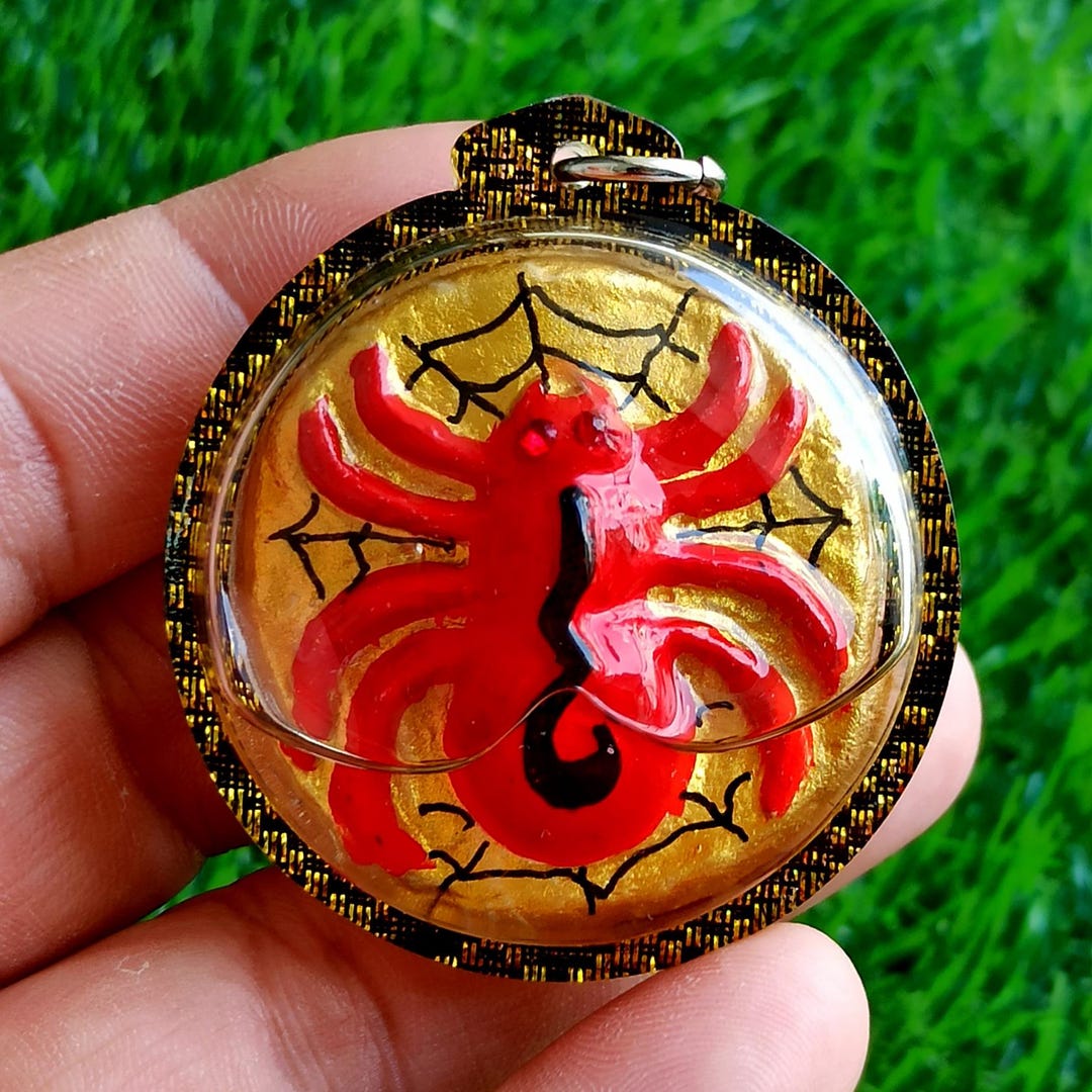 Magic Spider in Prai Oil Back Yantra Thai Lucky Charm Love Attraction ...