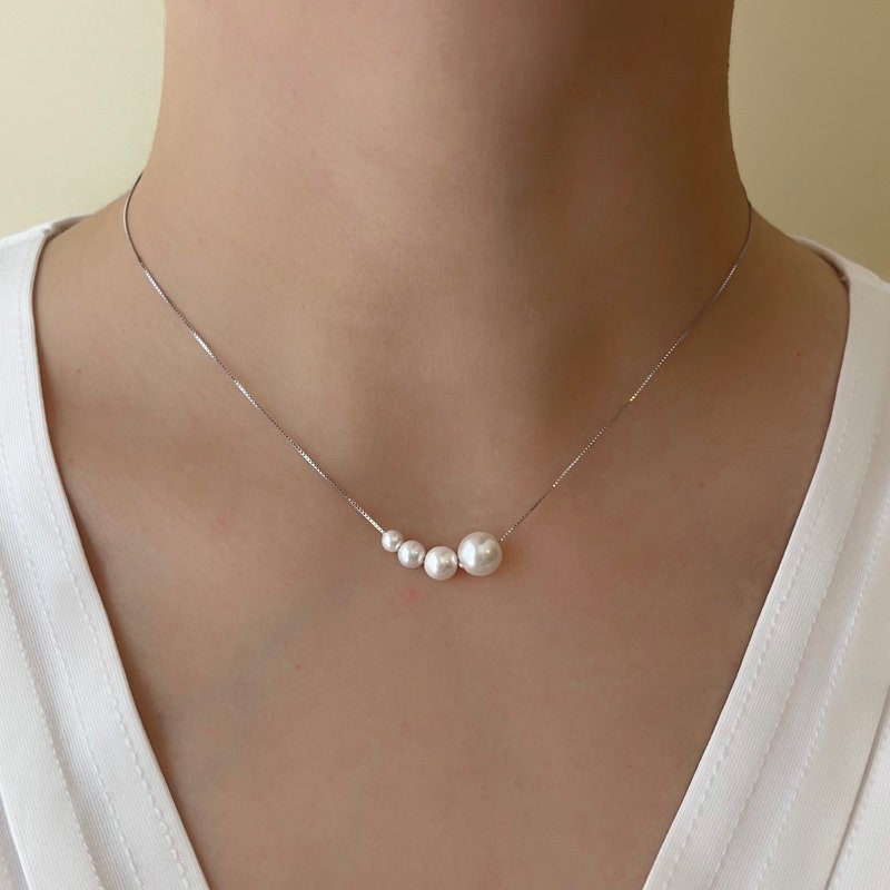 Floating Pearl Necklace - Etsy
