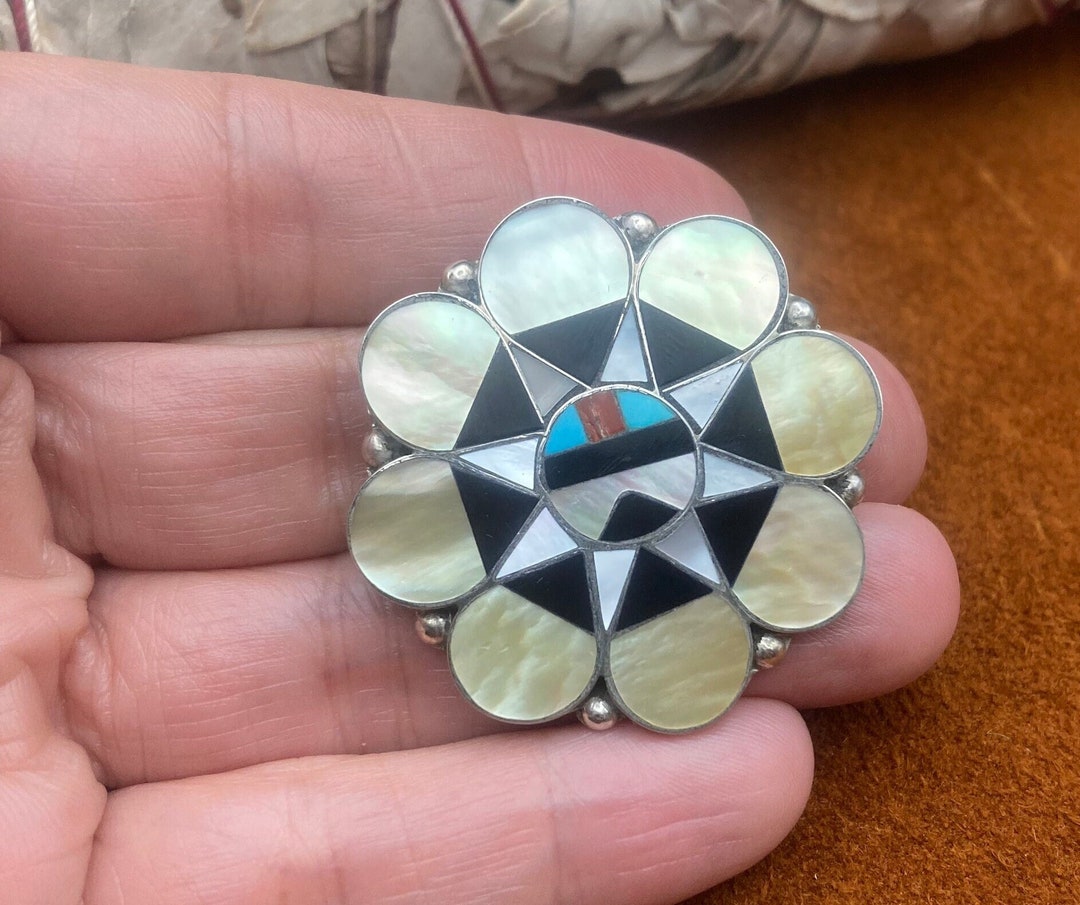 Native American Vintage Handcrafted Sunface Yellow Mussel Shell Pin ...
