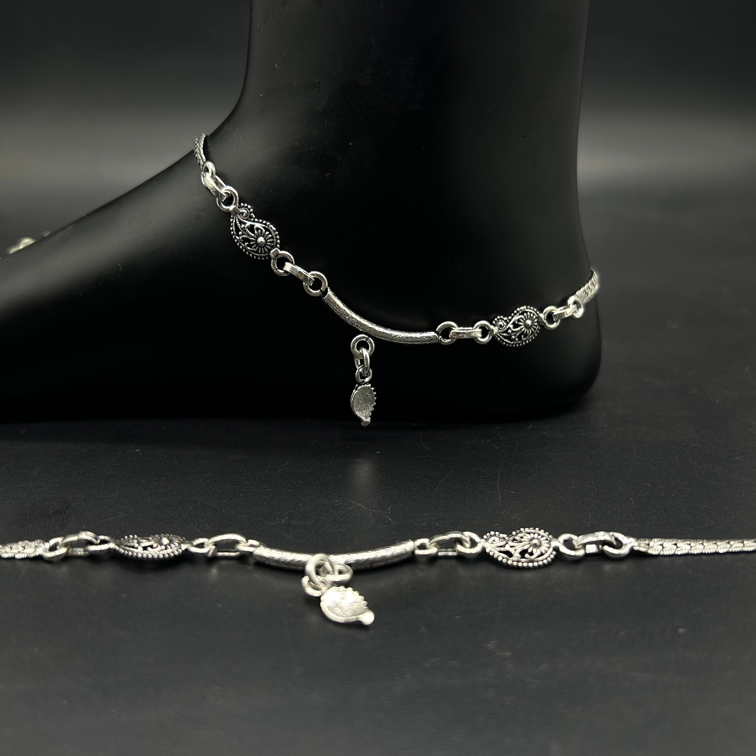 Silver payal chain design store