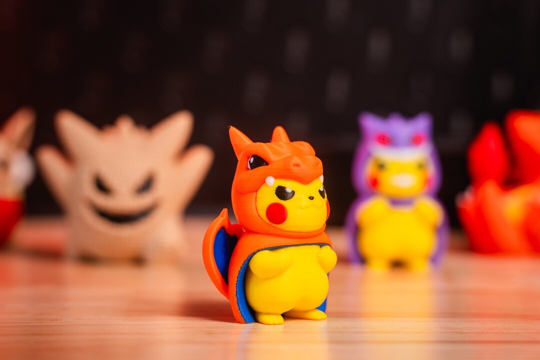 Pikachu Cosplay Charizard Pokemon Miniature Figures, 3D Print Statue ...