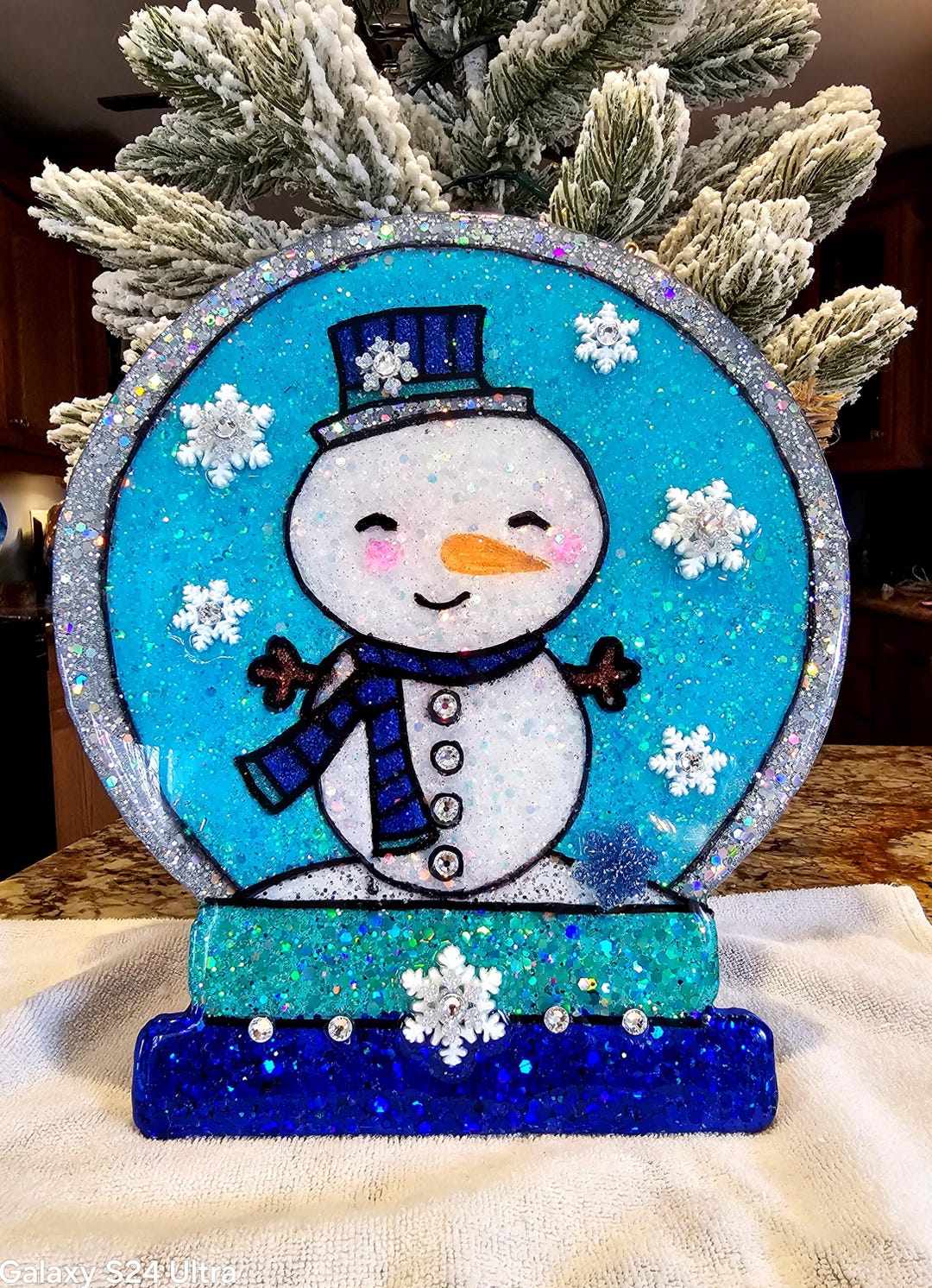 Sparkly Snowman Snow Globe Wall Art With Glitter and Epoxy Resin ...
