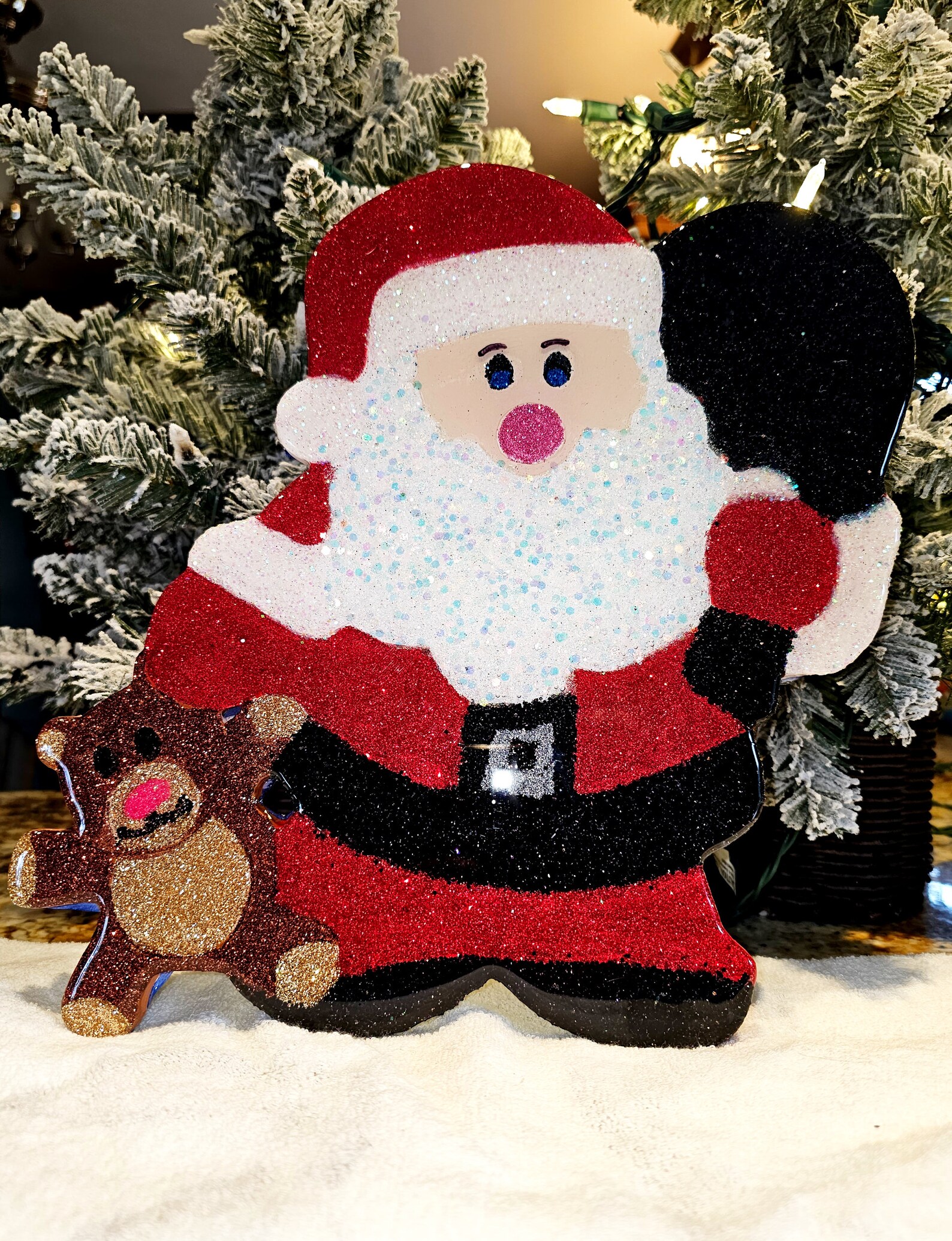 Sparkly Resin Santa With Epoxy Resin Finish, Santa Claus Decor, Santa ...