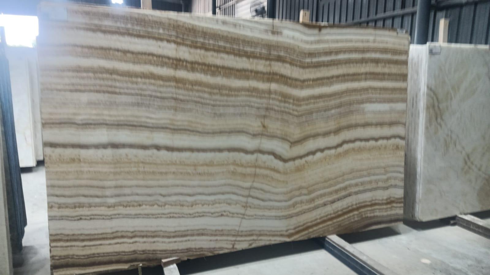 Backlit Onyx Kitchen & Bar Counter Top, Onyx Island With Backlit Onyx ...