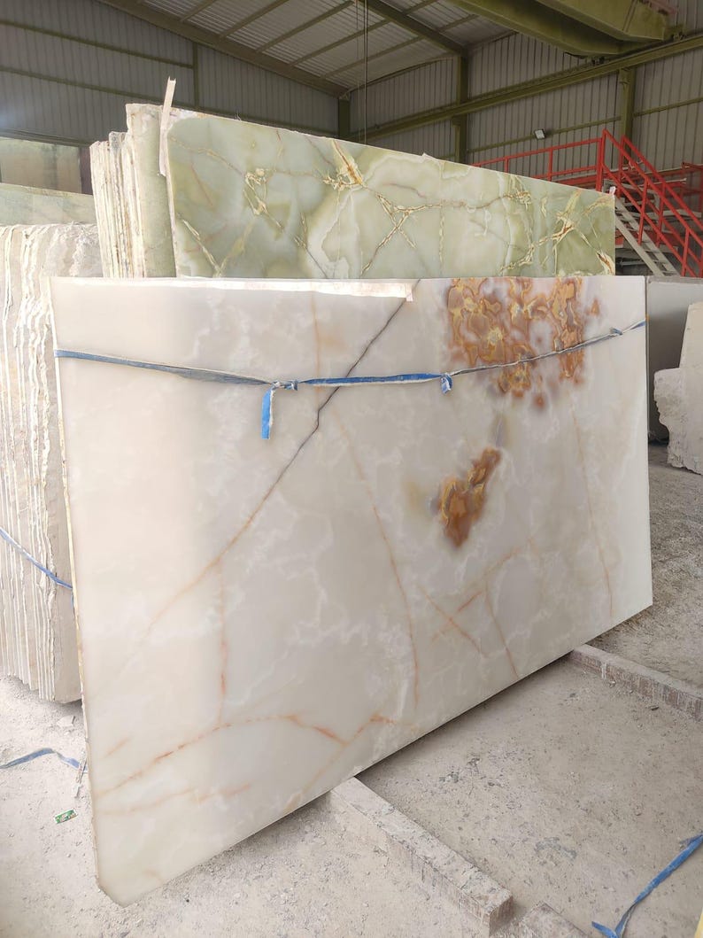 Backlit Onyx Kitchen & Bar Counter Top, Onyx Island With Backlit Onyx ...