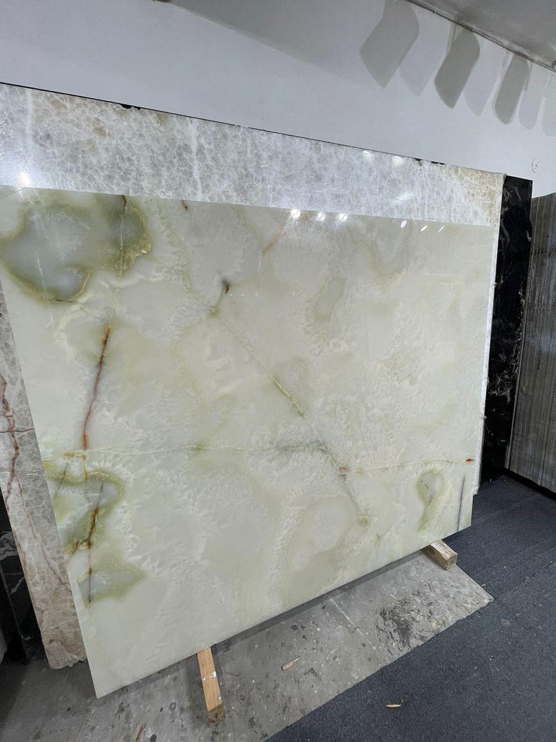Backlit Onyx Kitchen & Bar Counter Top, Onyx Island With Backlit Onyx ...