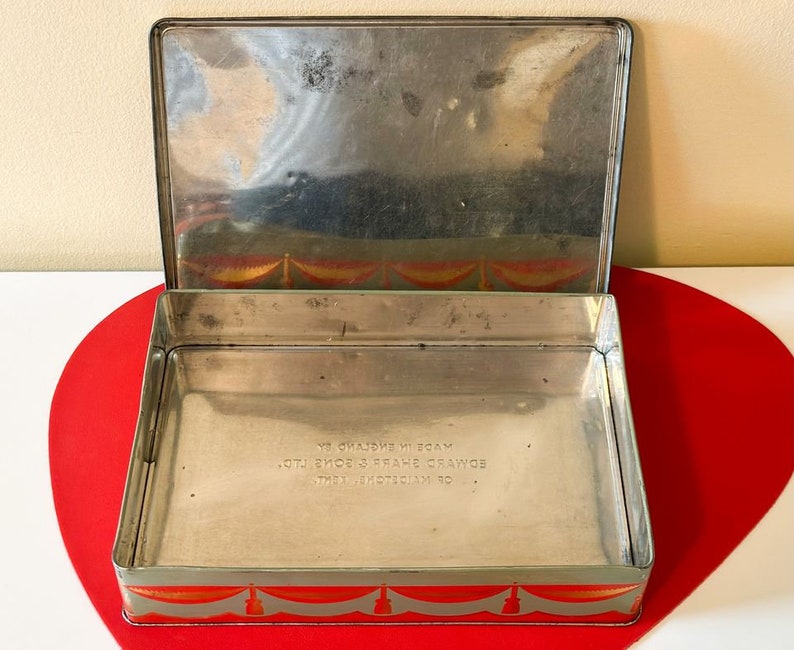 Very Rare Vintage Queen Elizabeth and Prince Philip Tin Metal Storage ...