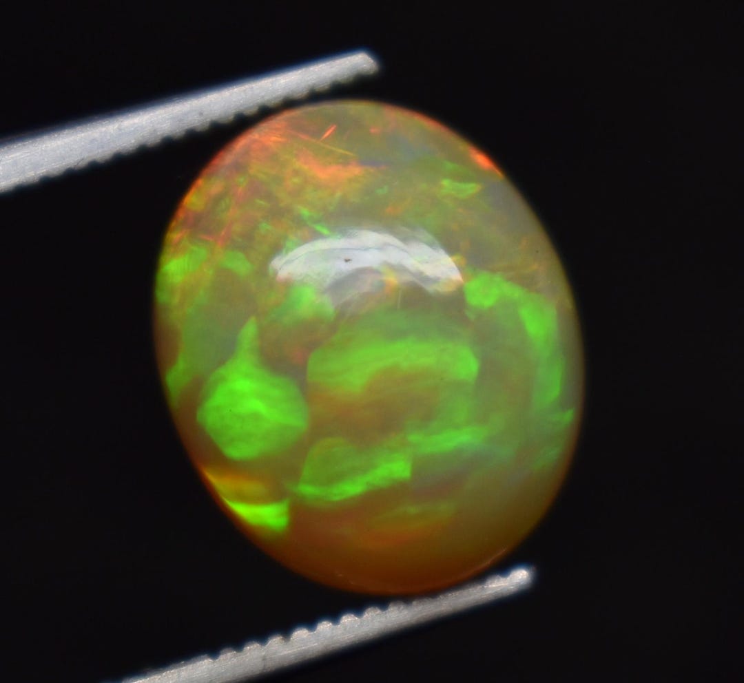 HONEYCOMB Pattern in This 12X10X6.50MM of NATURAL ETHIOPIAN Opal Oval ...