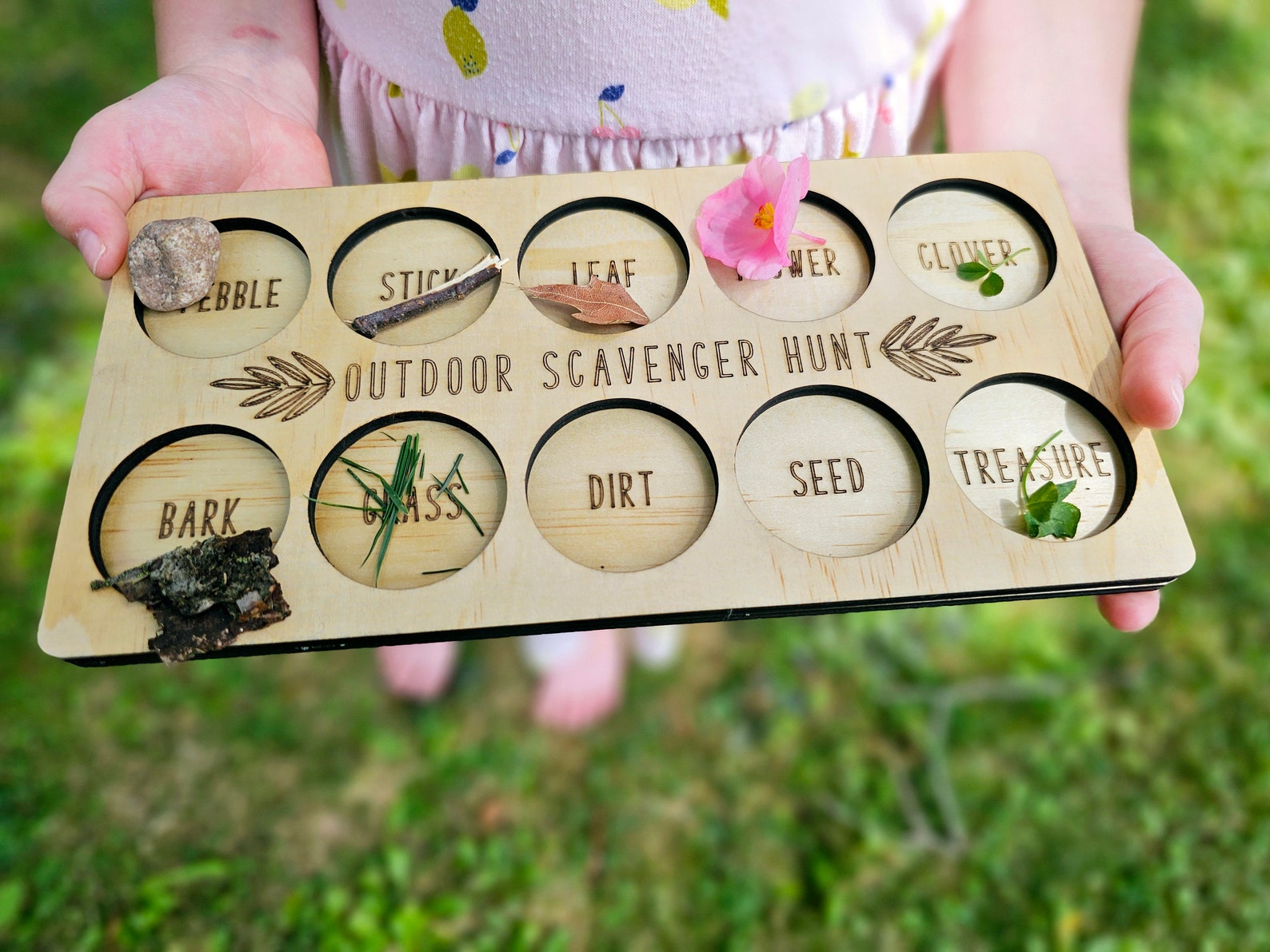 Personalized Outdoor Scavenger Hunt Tray: Montessori Nature Game ...