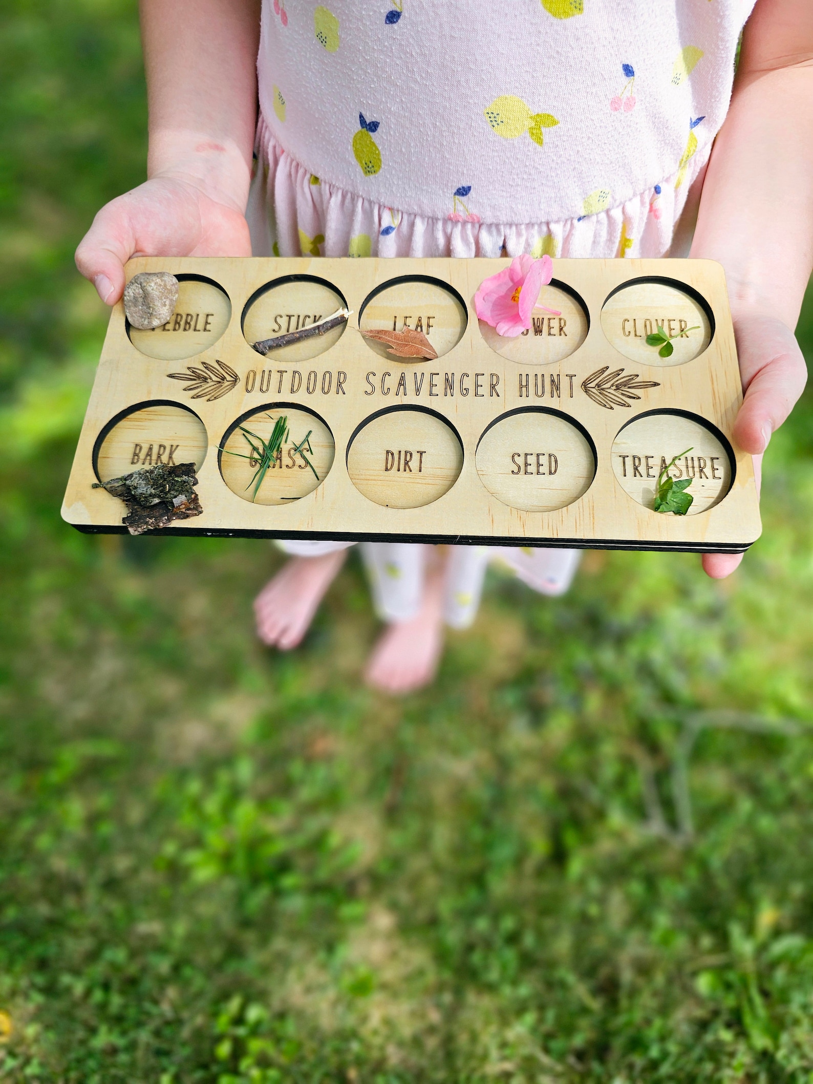 Personalized Outdoor Scavenger Hunt Tray: Montessori Nature Game ...