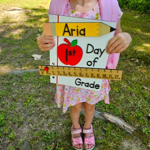 Personalized Back to School Photo Prop: Interchangeable Apple & Ruler ...