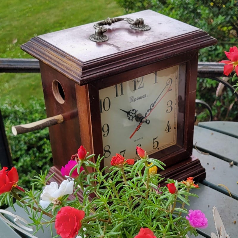 Birdhouse Clock - Etsy