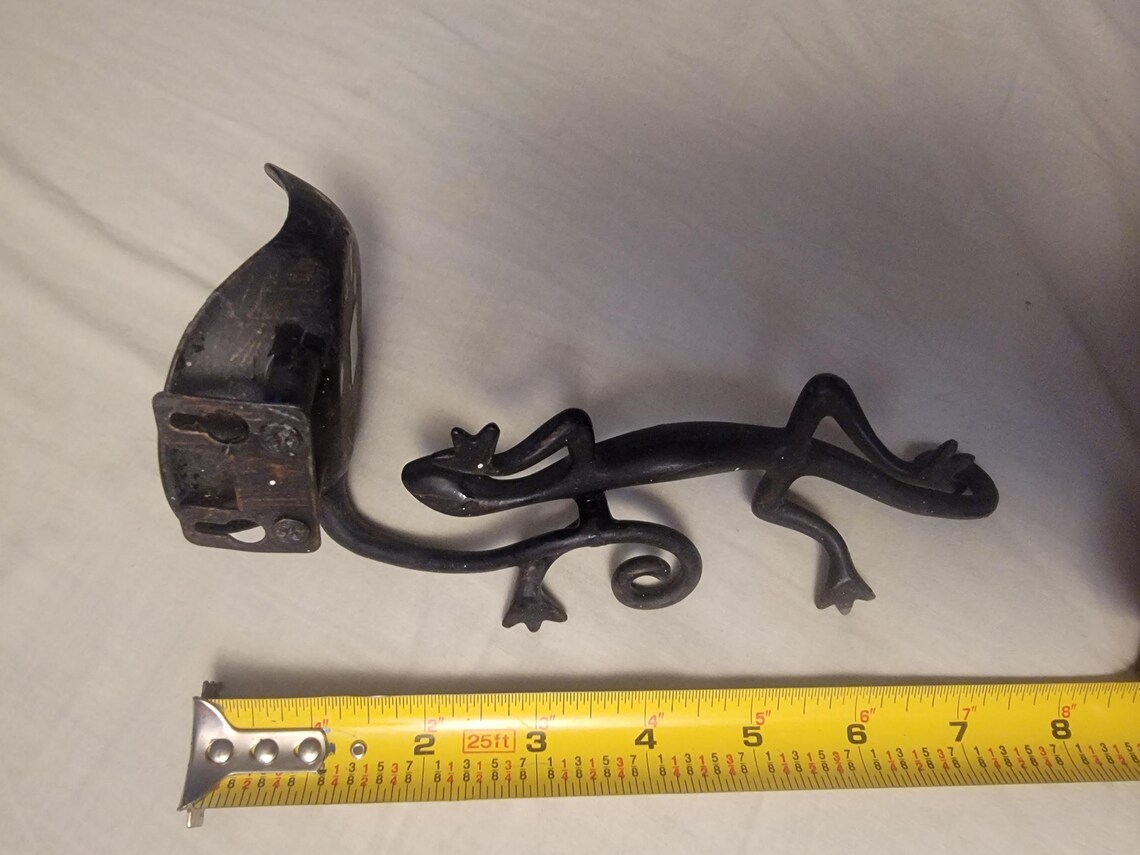 Lizard Wall Hanger for Small Candle - Etsy