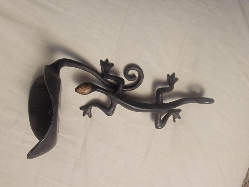 Lizard Wall Hanger for Small Candle - Etsy