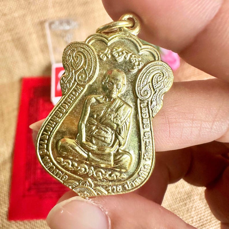 Luang Por Ruay Thai Amulets, Thai Magic Amulet, Thai Buddha Amulets,thai Amulet Pendant,thai ...