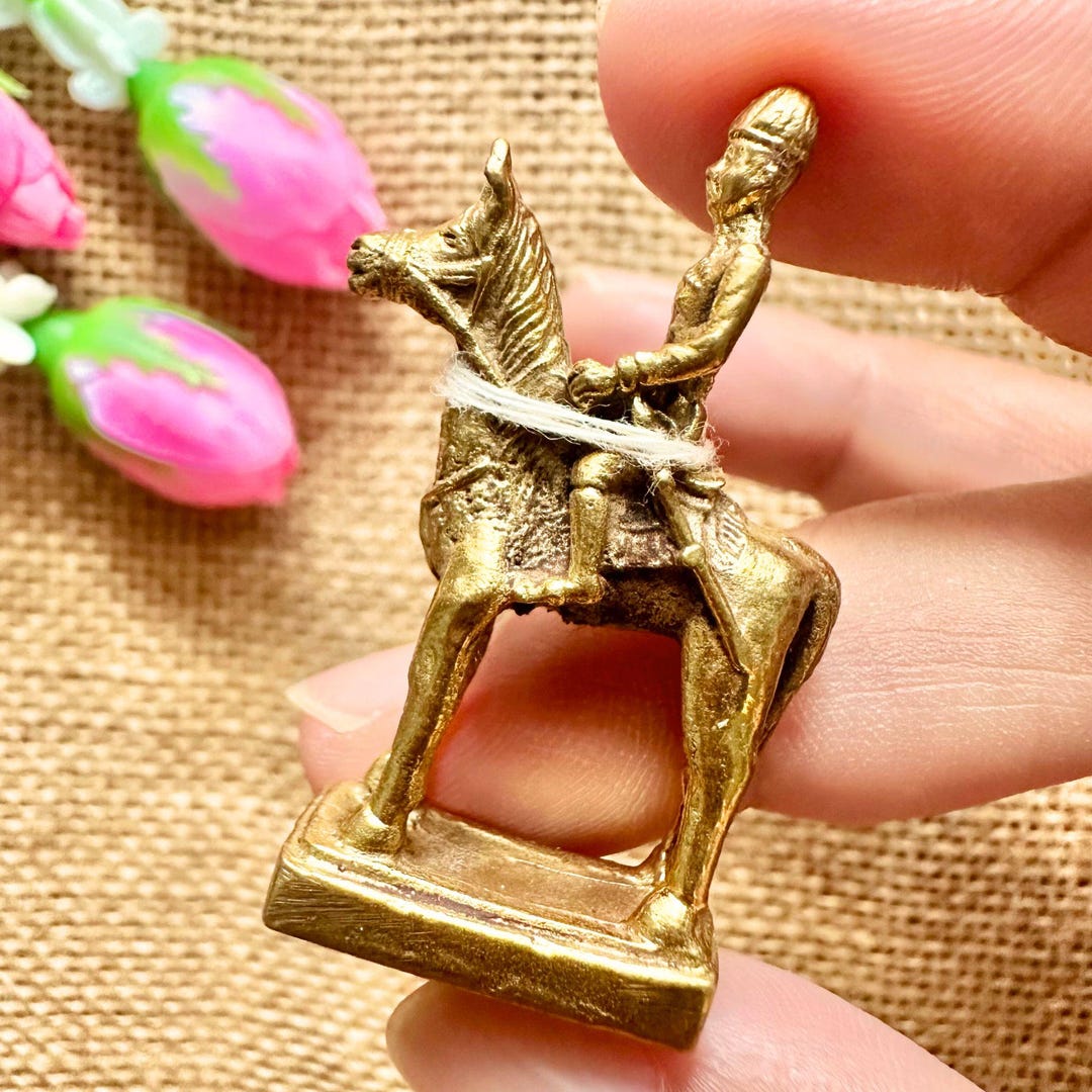 Majesty King Rama 5 Thai Amulet for Smooth Business. Happy and ...