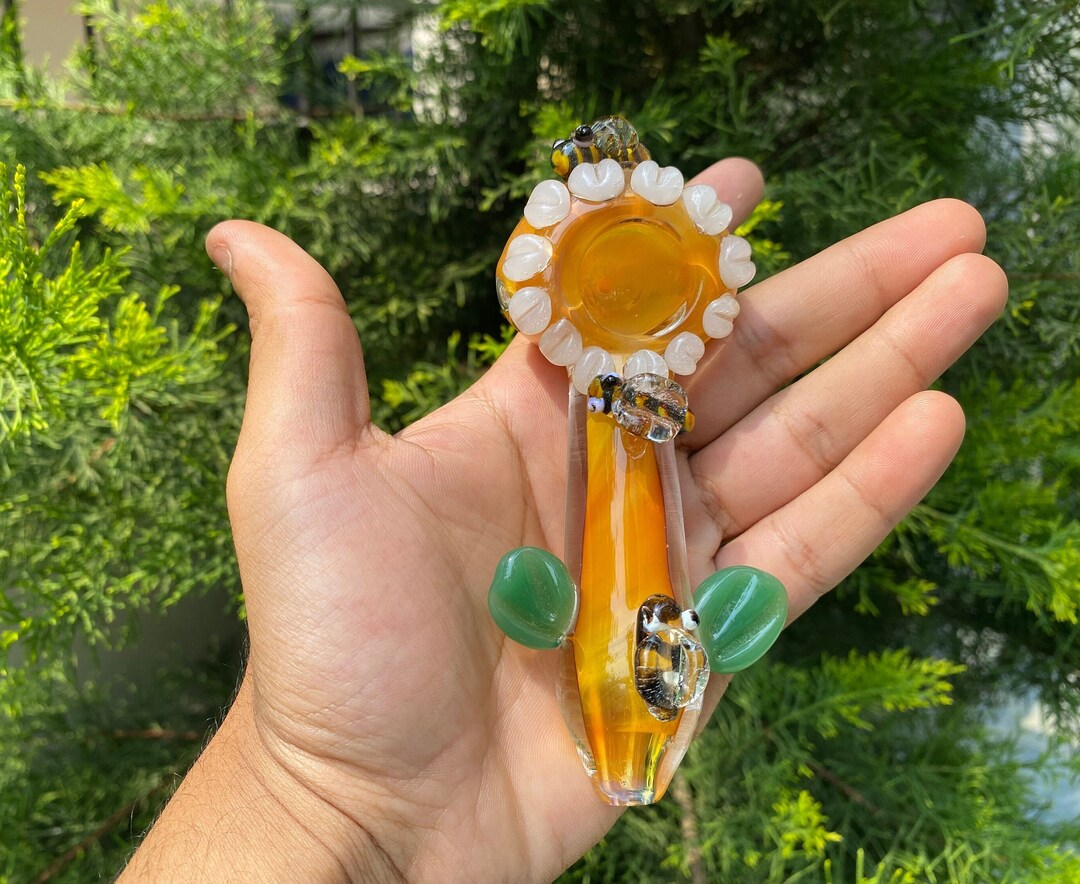 5.2 Sunflower With Bumble Bee Glass Pipe, Unique Design, Handmade Glass ...