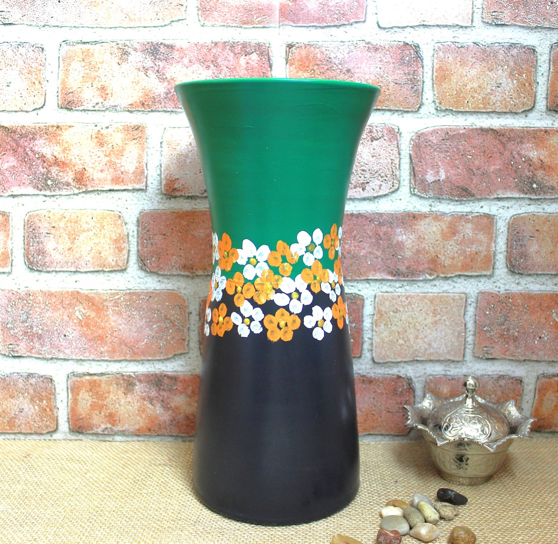 Handmade Green Daisy Ceramic Vase: Handpainted Floral Decor - Etsy