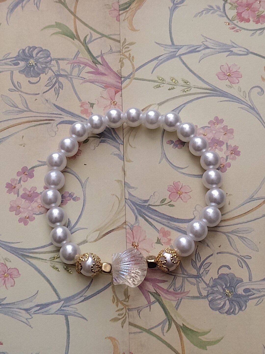 White and Gold Pearl Bead Seashell Stretch Bracelet, Summer Jewelry, Nautical Jewelry - Etsy