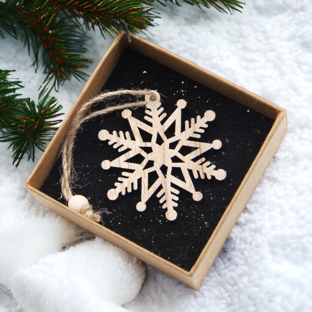 12 Piece Vintage Wooden Snowflake Christmas Ornaments 12 Set Wooden ...