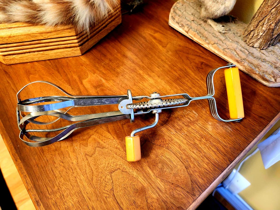 Vintage Ecko Butterscotch Bakelite Egg Beater Retro Kitchen - Etsy