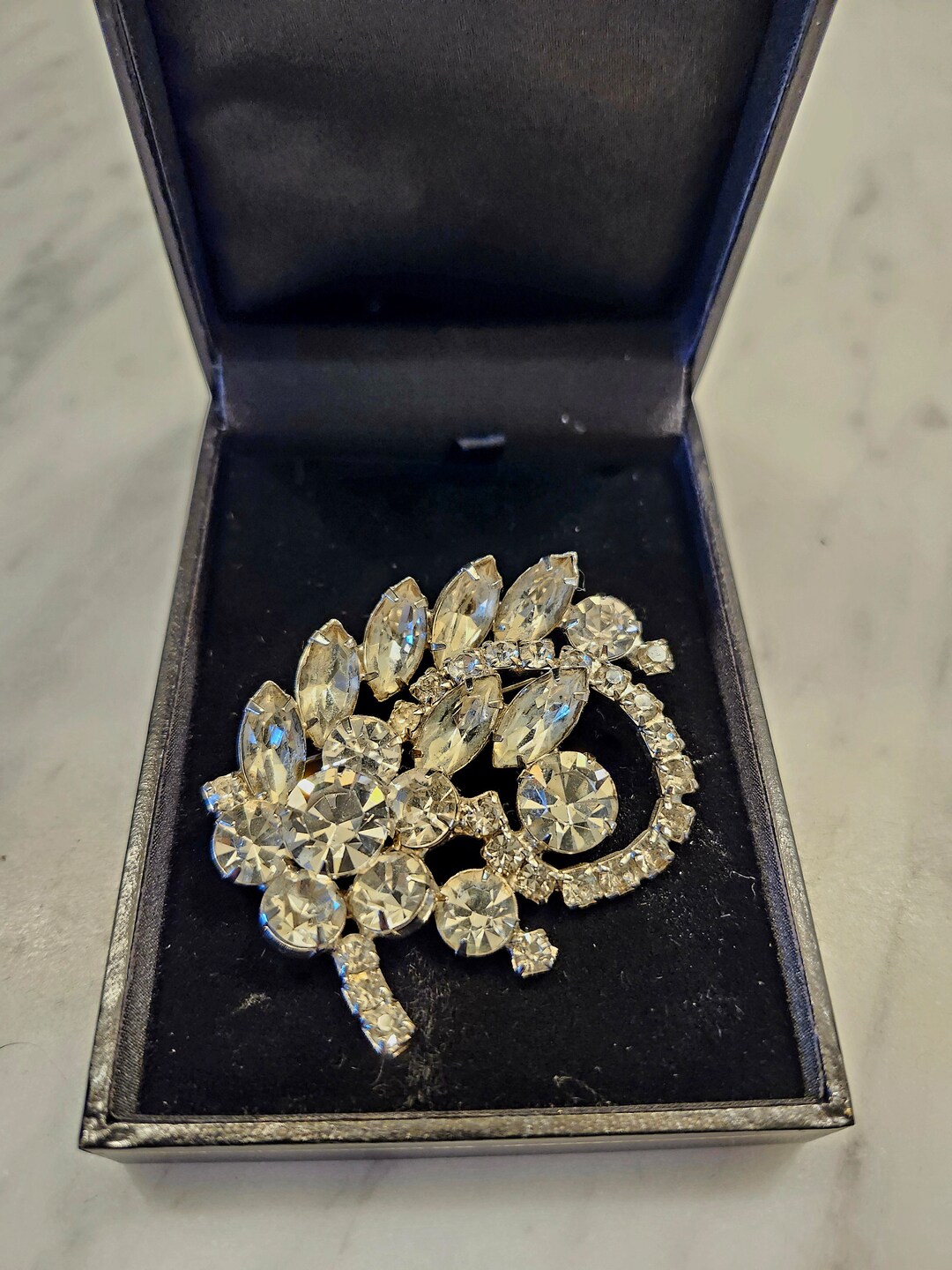 Vintage Weiss Rhinestone Brooch Midcentury Jewelry Large Rhinestone ...