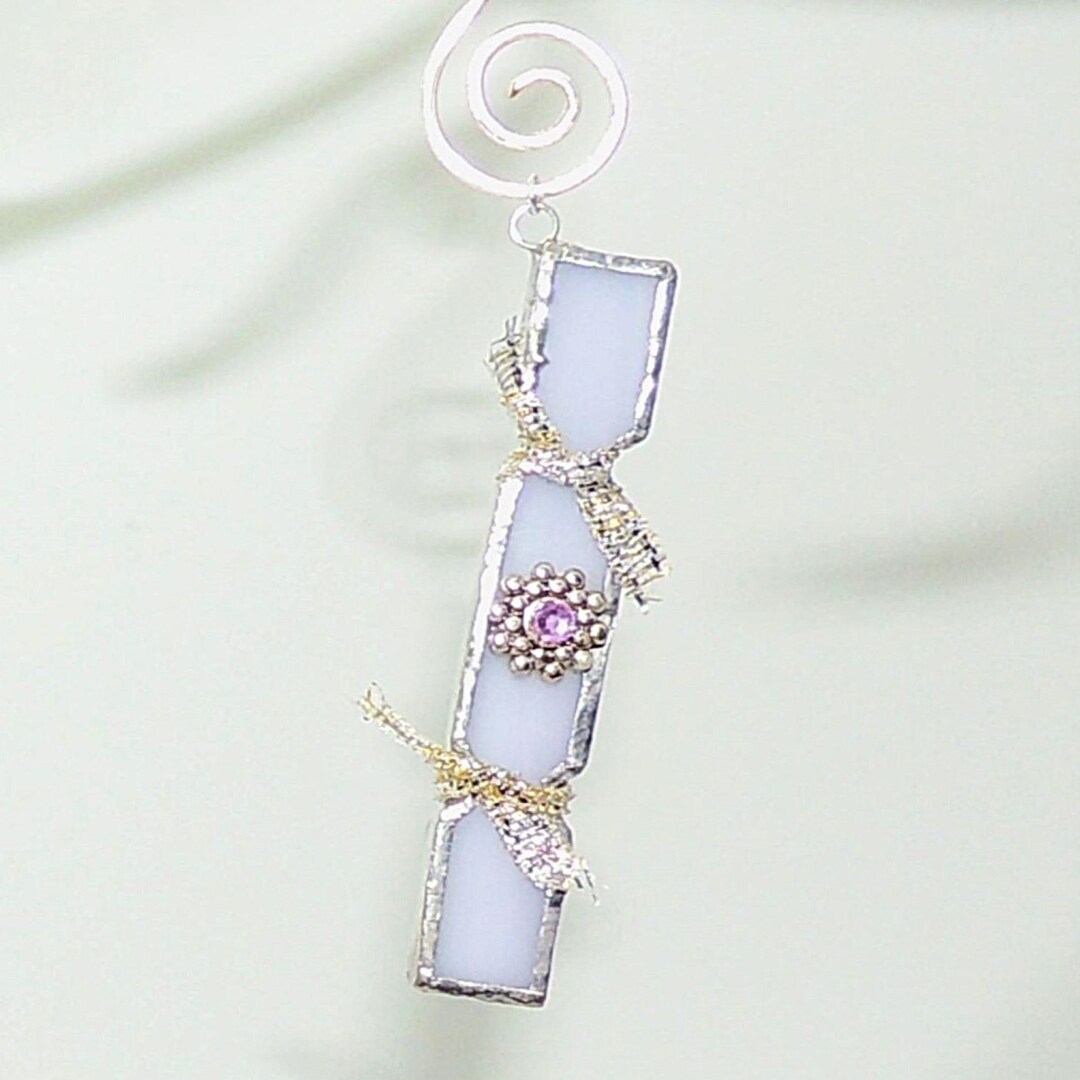 Shades of White, Pink and Lilac Stained Glass Christmas Cracker ...