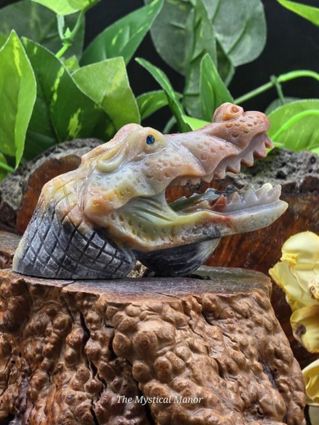 Hand-carved Crocodile Natural Amazon Stone, Crystal Cluster Mineral ...