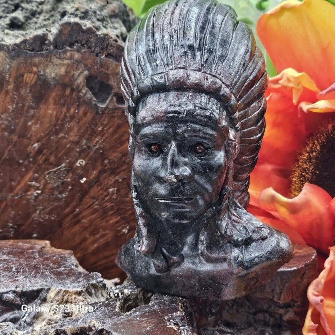 Fantastic Hand Carved Marine Stone Tribal Leader Crystal Clusters ...