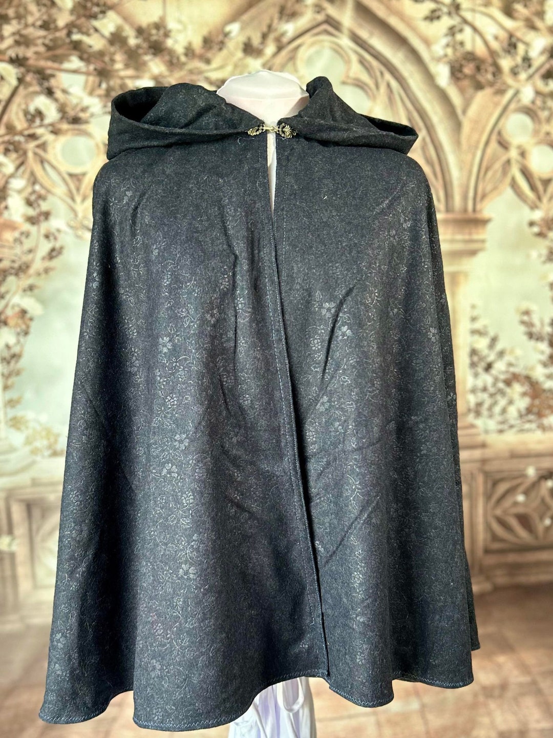 Hooded Wool Fantasy Cape, LARP, Renaissance Faire, Royal Berry - Etsy