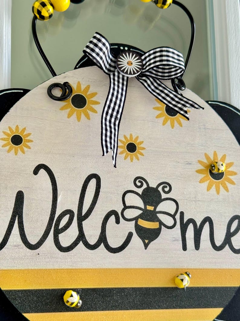 Wood Flower Bee Welcome Sign: Farmhouse Door Hanger - Etsy