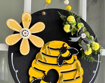 Wood Flower Bee Welcome Sign: Farmhouse Door Hanger - Etsy