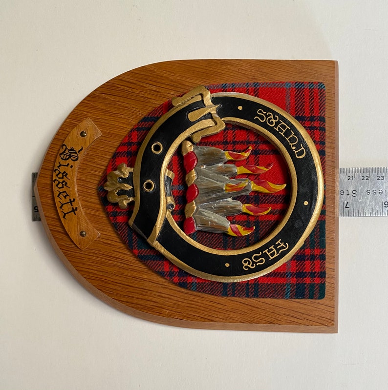 Vintage Scottish Crest Wood Plaque stand Fast Coat of Arms Inverness ...