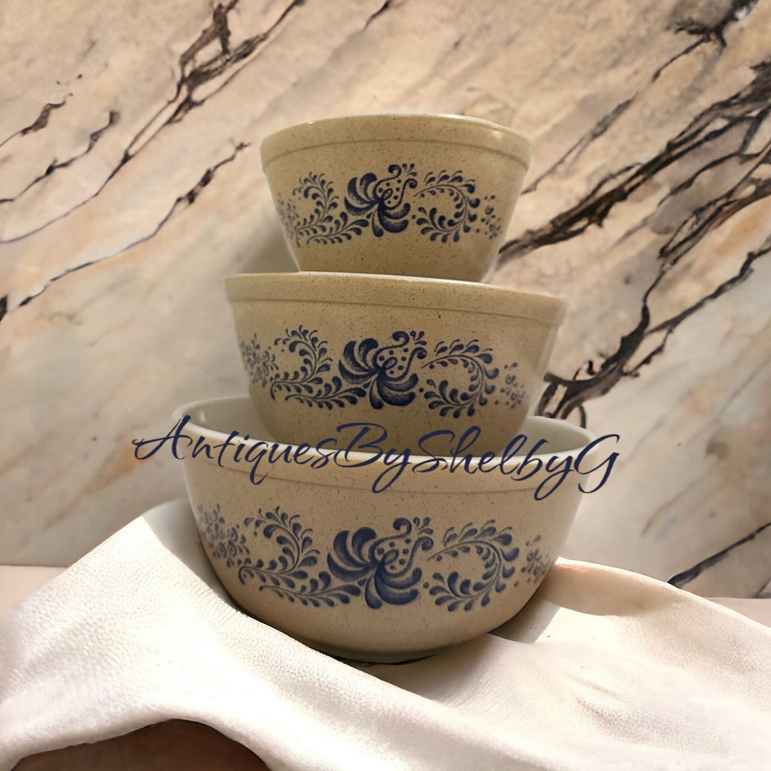 Homestead Pyrex Mixing Bowls Set of 3 - Etsy