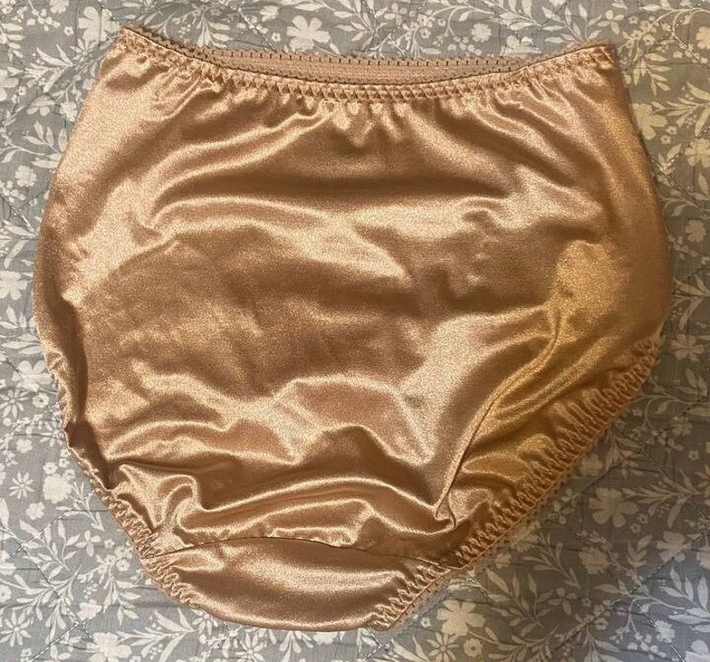 Very Sexy Vanity Fair Satin Fullback Panties Smooth As Velvet With