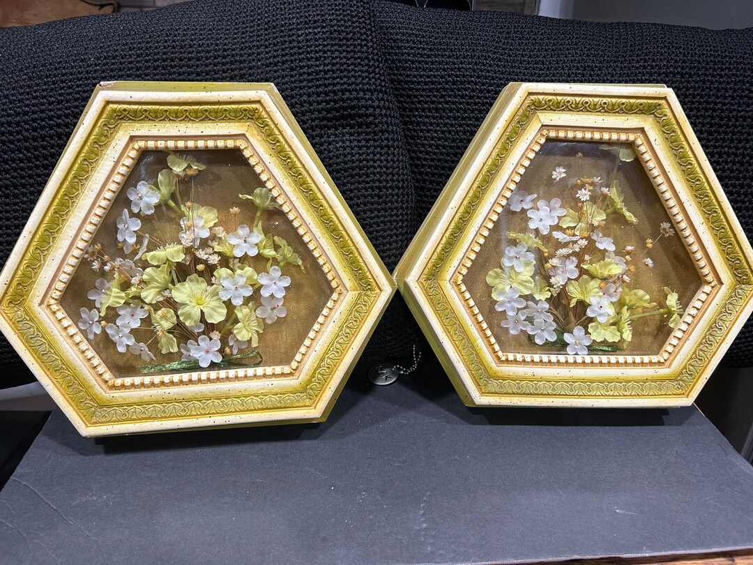 Vtg 1970s Mid Century Kitsy Dried Flower Pictures in Lemon Grass ...