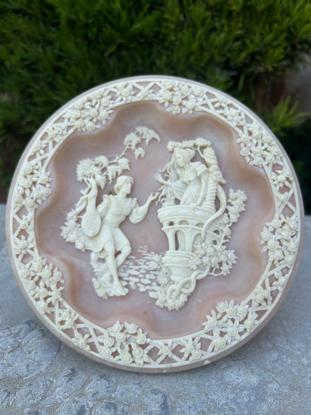 1988 Romeo & Juliet Shakespearean Lovers Collectors Incolay Cameo Plate ...