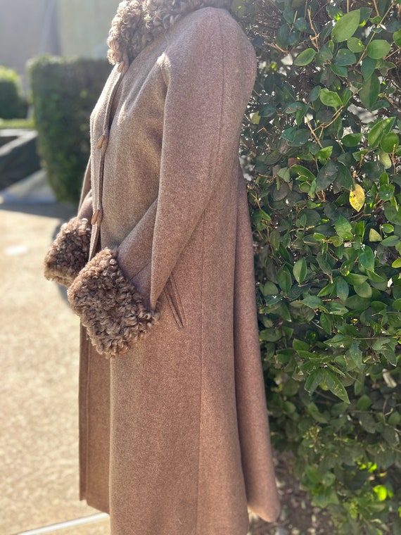 Vtg Beautiful Wool & Faux Fur Coat Size 7 Bust 34” Ma… - Gem