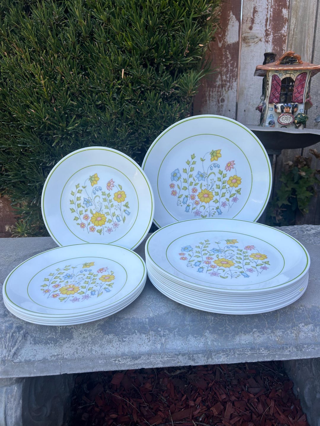Vtg Corelle Spring Meadow 8.5” Salad Plates & 10” Dinner Plates Sold ...