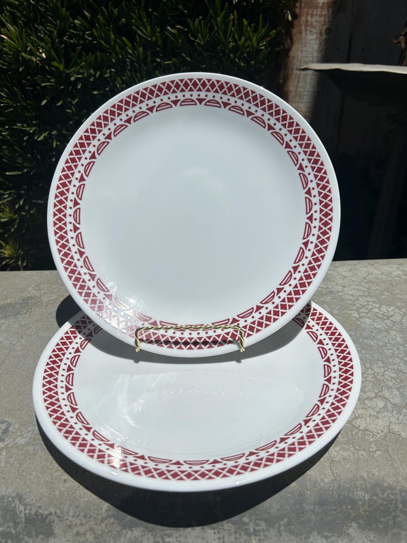 2 Corelle Red Cordoba Pattern 10” Dinner Plates - Etsy