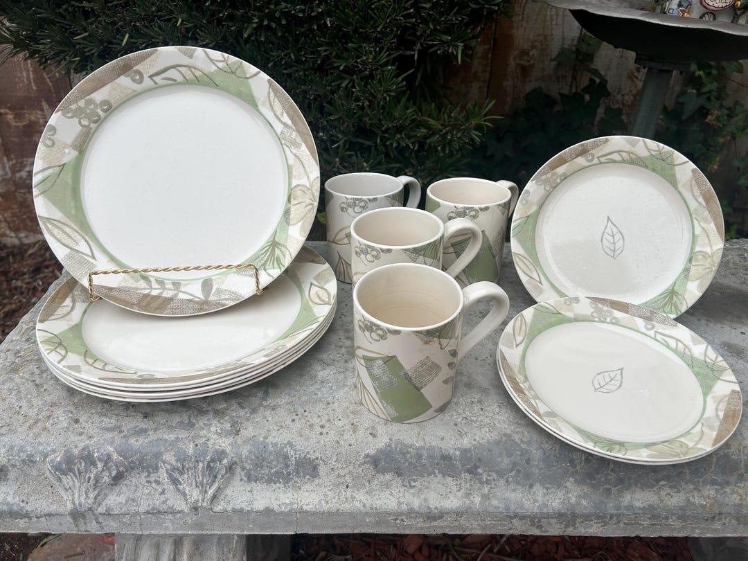 Corelle Textured Leaves Patten Dish Lot …dinner Plates, Salad Plates ...