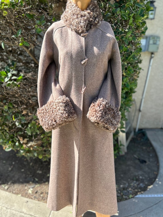 Vtg Beautiful Wool & Faux Fur Coat Size 7 Bust 34” Ma… - Gem