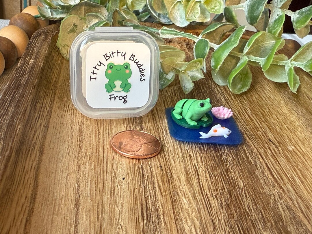Miniature Frog Playset: Itty Bitty Buddies 3D Printed Tiny Desk Pet ...