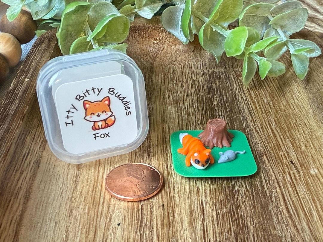 Itty Bitty Buddies Miniature Fox Playset – Tiny Desk Pet, Pocket Pet ...