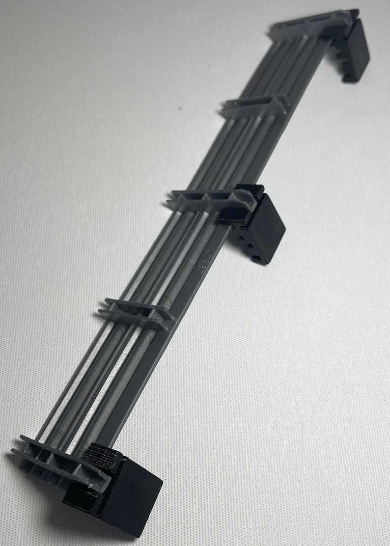 Scalextric Track Clips 100 Pack Clips to Match and Attach Scalextric ...