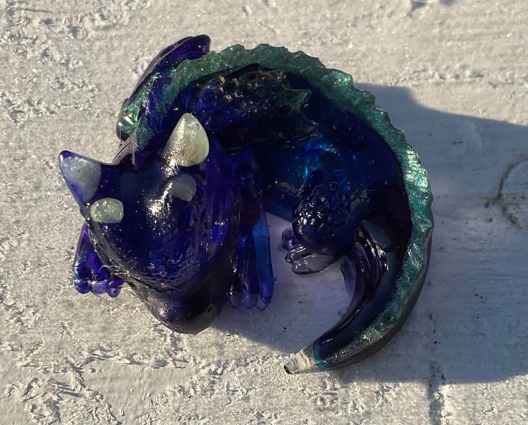 Epoxy Resin Dragon Figurine With Snake Skin Wings and Green Adventurine ...
