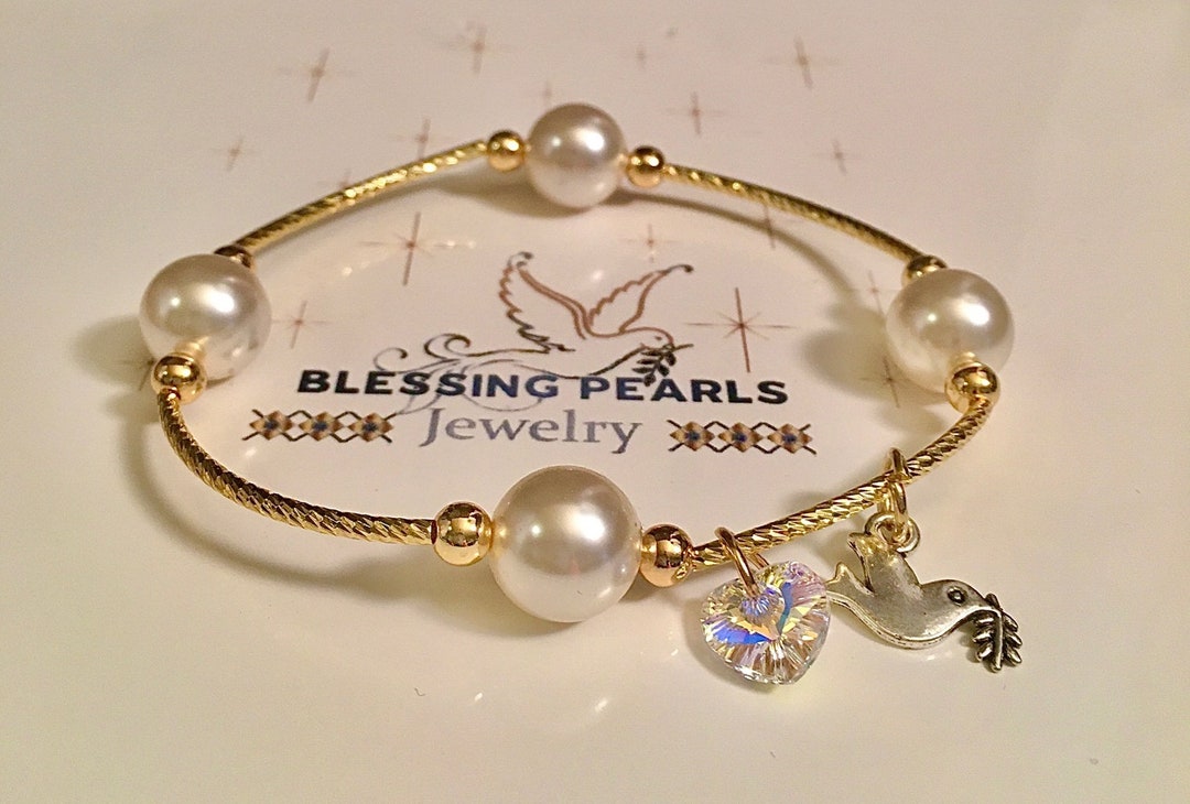 Sparkle Glam 18K Gold Plated Blessing Pearls Bracelet, Creamy White ...