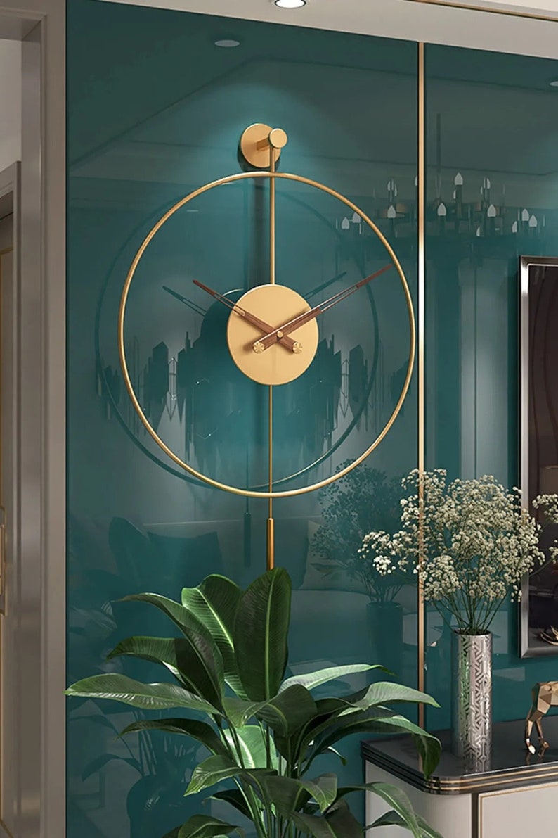 Elegant and Aesthetically Detailed Modern Decorative Pendulum Metal ...