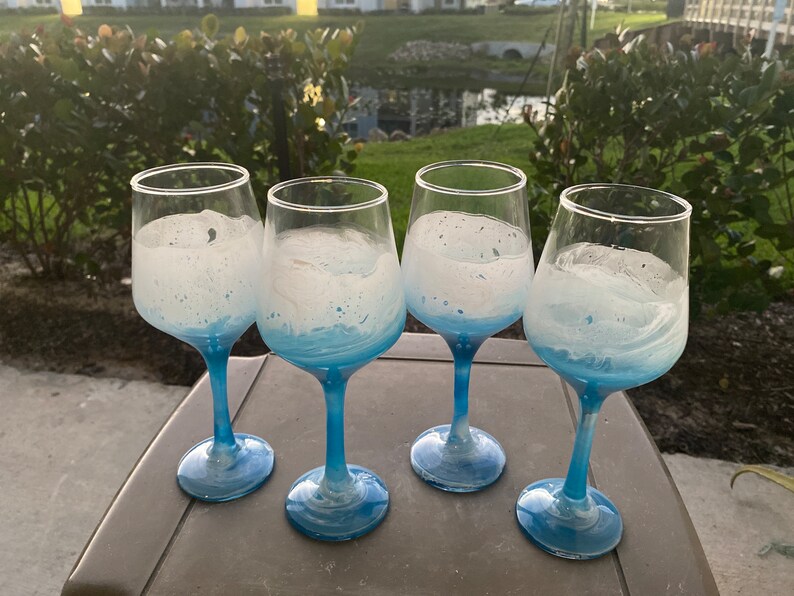 Made to Order: Resin Wave Wine Glass Set - Etsy